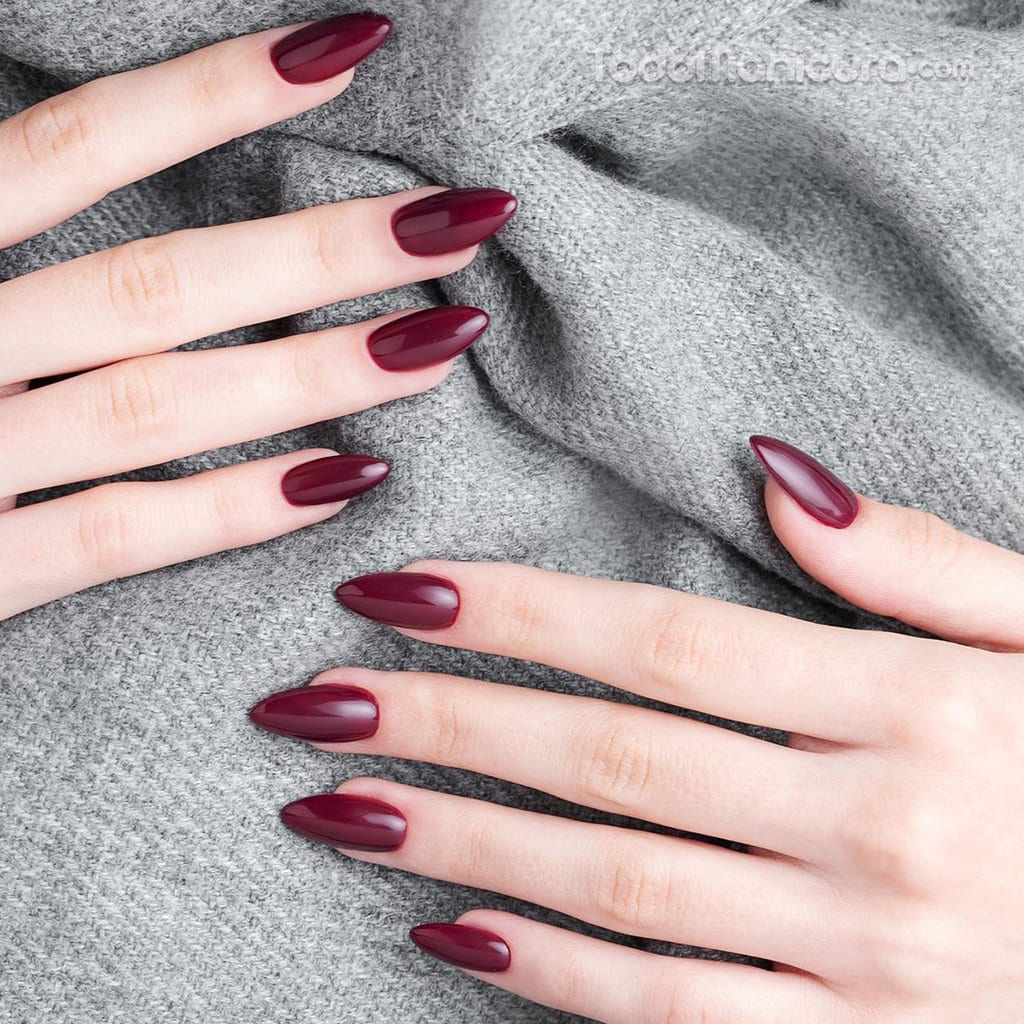 Uñas color vino: Diseños e ideas alucinantes este 2025